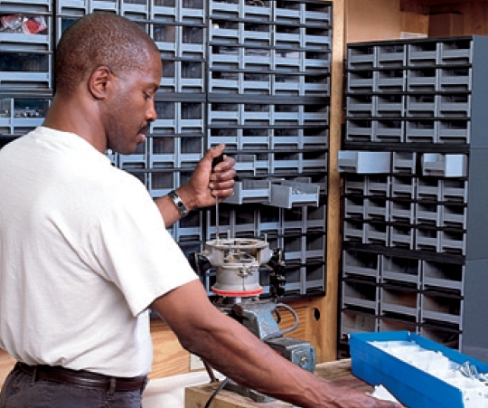 Features and Benefits of Akro-Mils 19-Series Steel Storage Cabinets
